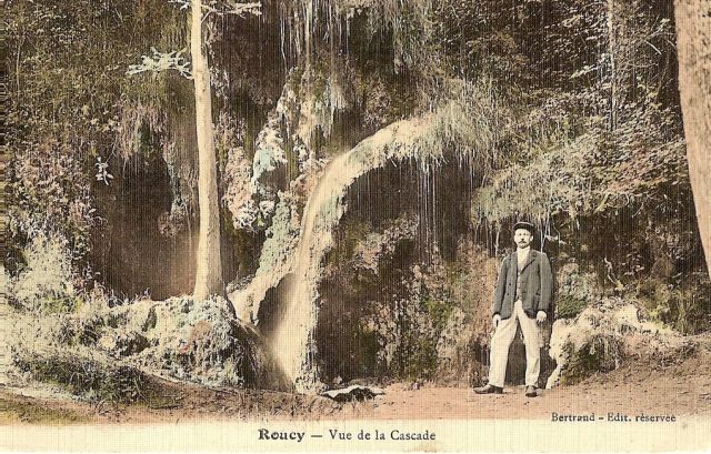 La Cascade Et Le Moulin De Roucy – Entre Pierres Et Fougères